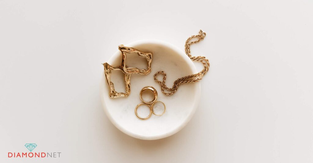 Carat vs. Karat: What Do They Mean in Jewellery? - DiamondNet